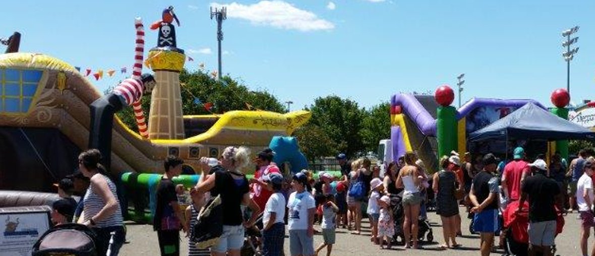 Home - It's Party Time Jumping Castles Shepparton